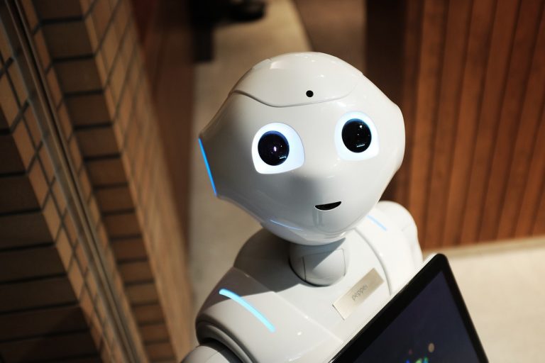 Applebees & IHOP Replacing Staff With Robots?