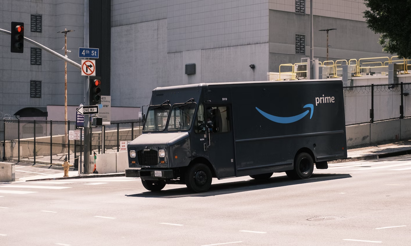 Amazon Driver Dies On The Job Under Unthinkable Circumstances